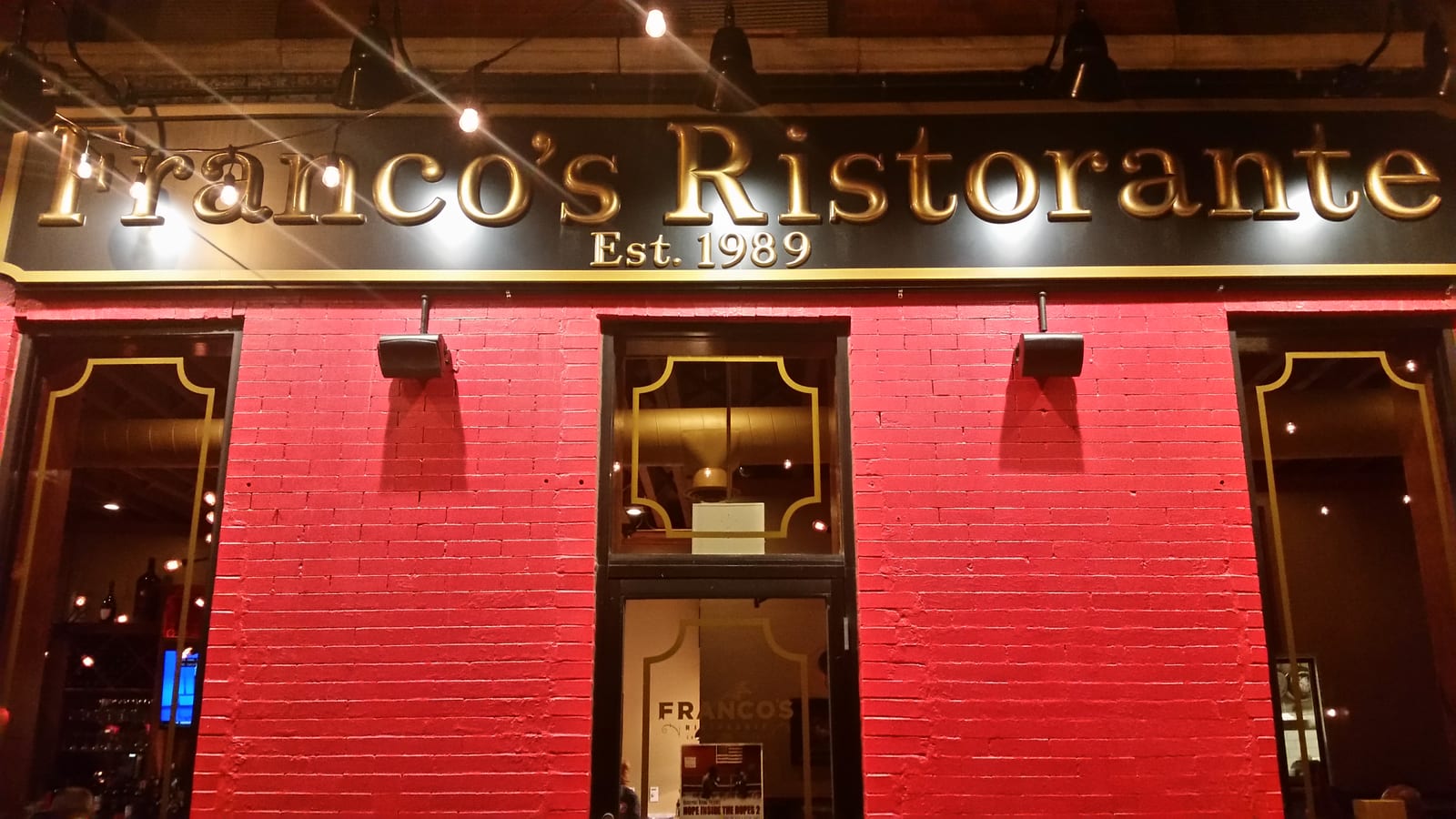 121 Best Happy Hour Spots in Chicago (2026) | DineGuides