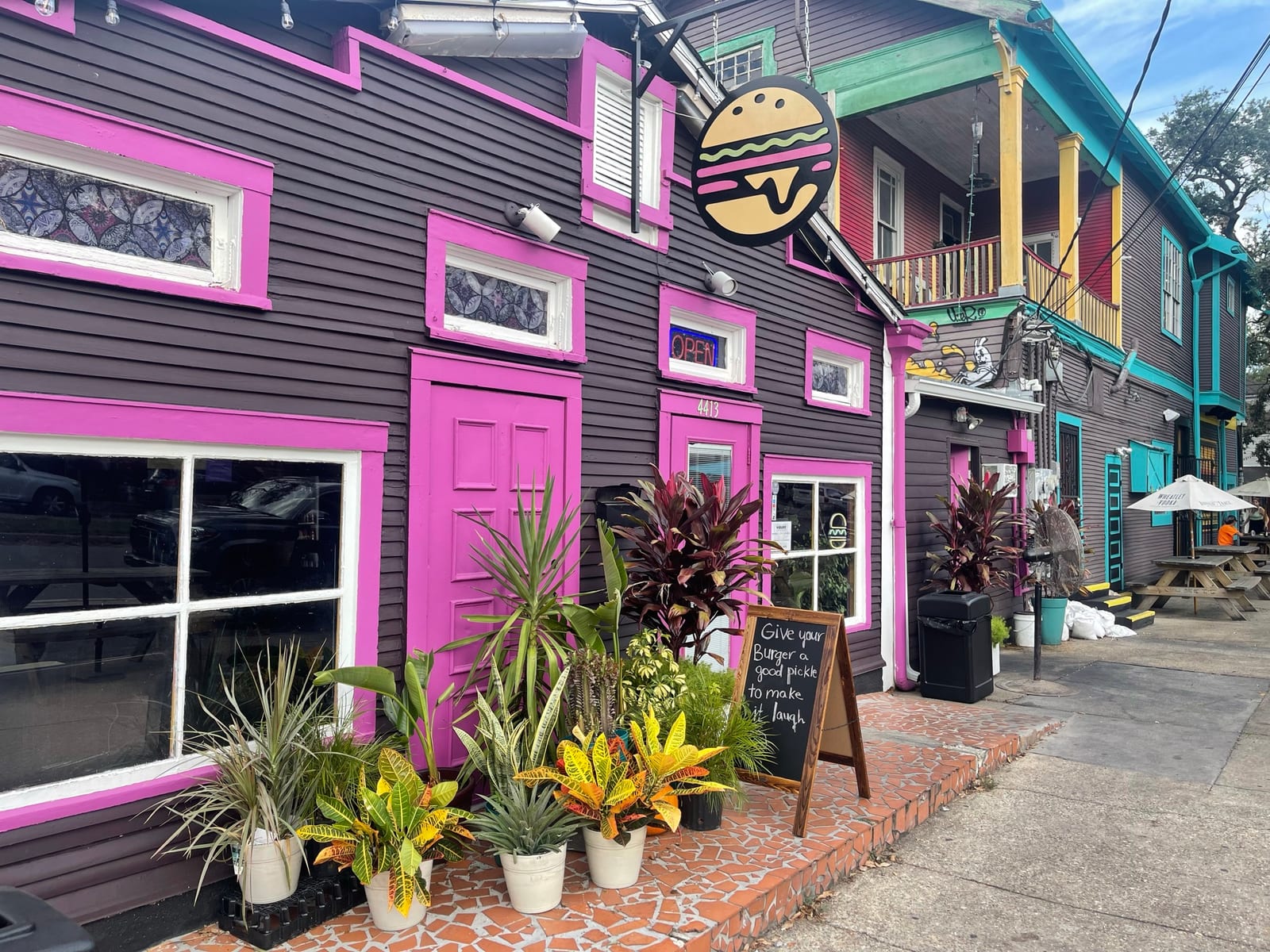 108 Best Happy Hour Spots in New Orleans (2026) | DineGuides