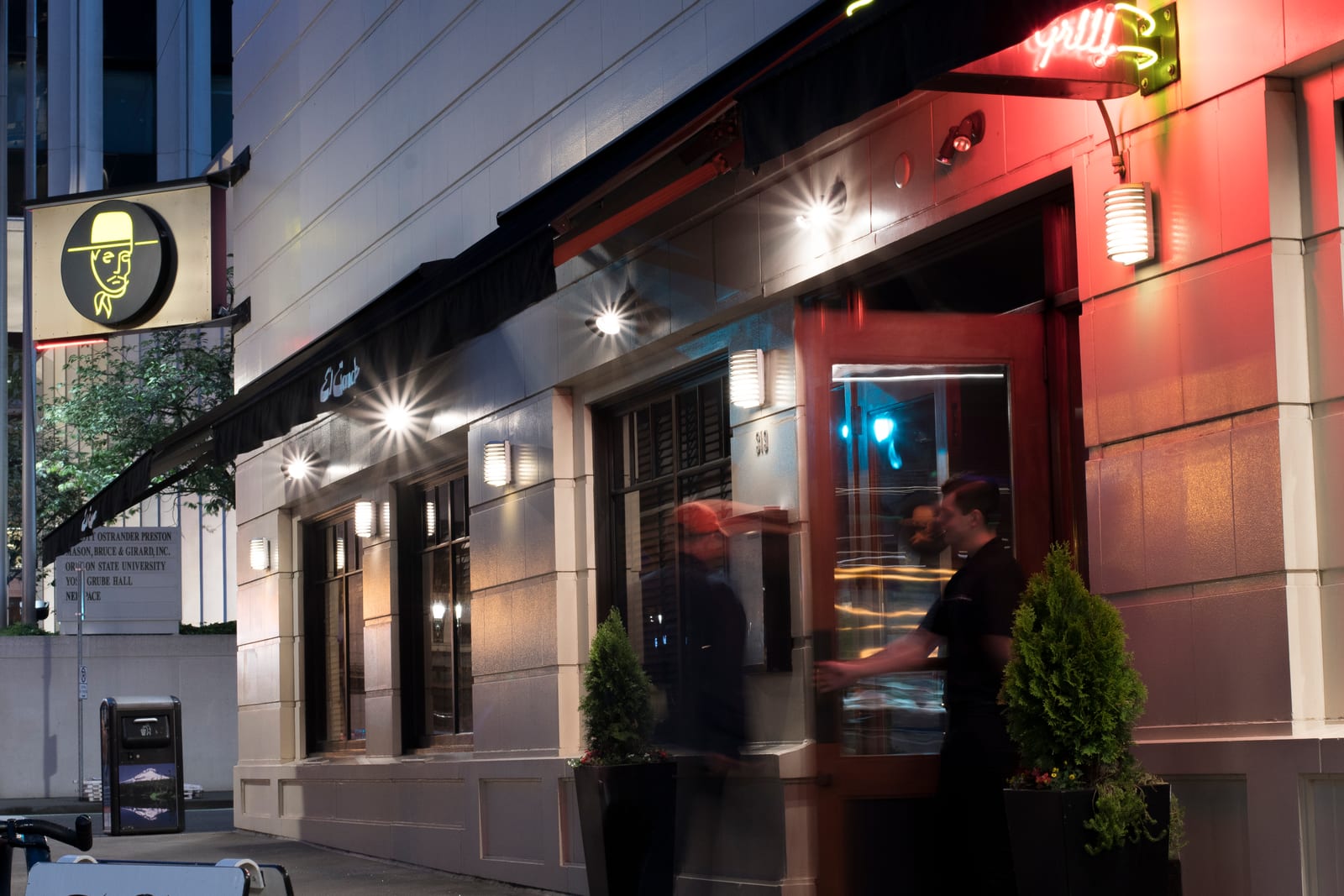 123 Best Happy Hour Spots in Portland (2026) | DineGuides